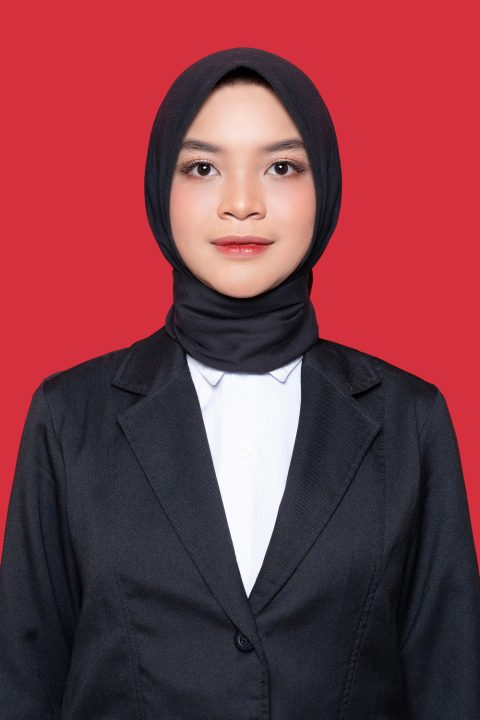 Pas Foto Kerja & Full Body di Malang - Ameltrias Photographie